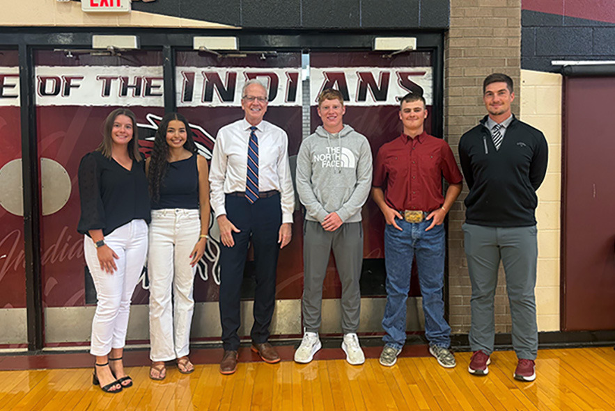 US Sen. Jerry Moran visits WCHS | Wichita County Native Sun